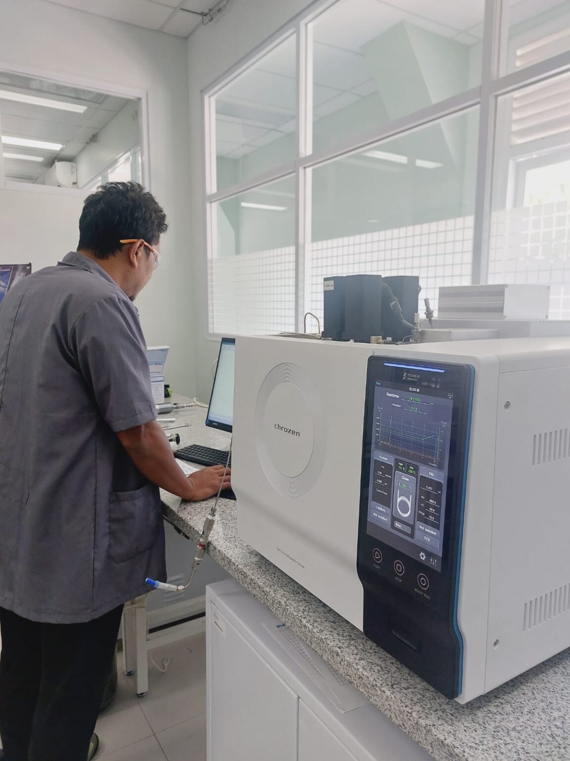 PT DnD Java Indonesia - Laboratorium Oil & Gas